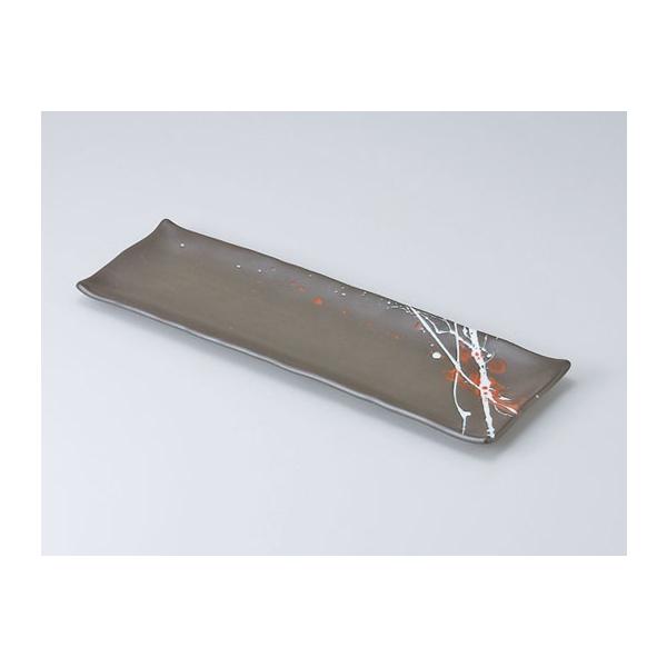 秋の味覚さんまを楽しむならこのお皿。ほっけ皿とくらべて比較的細長く作られています。サンマ皿だけでなく、一品珍味や刺身を数種類おいて付き出し皿や刺身皿のように使うとオシャレかつ、洗い物がこのお皿1枚で済んじゃいます♪サイズ:34.5×11×1...