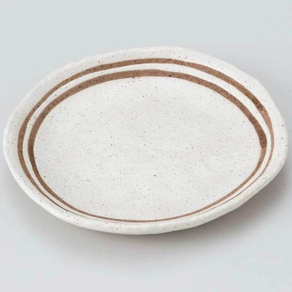 当店と同じ地元の卸商社から直接仕入れる和の器。料理屋さんや旅館などで使用されている本格的なプロ用食器を、ご家庭に格安価格でご提供いたします。季節の器、彩りの器で、食卓をもっとすてきに。サイズ: 直径15x高さ1.8cm生産:日本製陶器こちら...