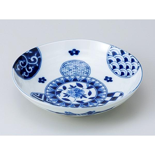 料理屋さんや旅館などで使用されている本格的なプロ用食器を、ご家庭に格安価格でご提供いたします。季節の器、彩りの器で、食卓をもっとすてきに。〜麺皿〜明るい色のモダンなものから、純和風の色柄のものまで豊富に取り揃えました。麺皿としてはもちろん、...