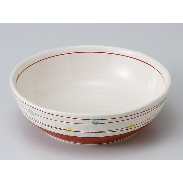 当店と同じ地元の卸商社から直接仕入れる和の器。料理屋さんや旅館などで使用されている本格的なプロ用食器を、ご家庭に格安価格でご提供いたします。季節の器、彩りの器で、食卓をもっとすてきに。〜中鉢〜シンプルでモダンなものから、純和風の豪華な色柄の...