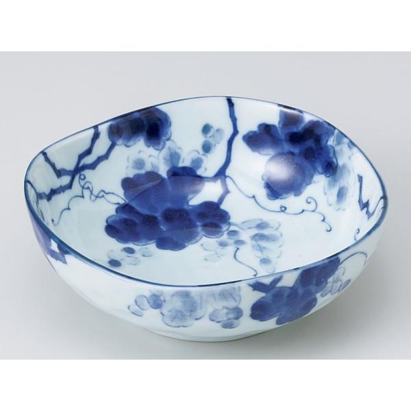 ほどほどの中の心地よいちょうど良さ。大き過ぎず、小さ過ぎず料理の素材や盛り付けで十分に楽しめる器を厳選しました。サイズ: 直径13.7x 高さ5cm生産:国内 美濃焼※必ずお読みください陶器の性質上、上薬のかかり具合や窯の温度などで掲載写真...