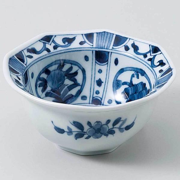 食卓で一工夫アクセントのある小鉢。小さめが故にどんなシーンにも合う個性ある器を。サイズ: 直径12x高さ5.5cm生産:日本製強化こちらの商品は協同組合からの取り寄せ品となります。そのため、在庫有りとなっていても在庫約束するものではありませ...