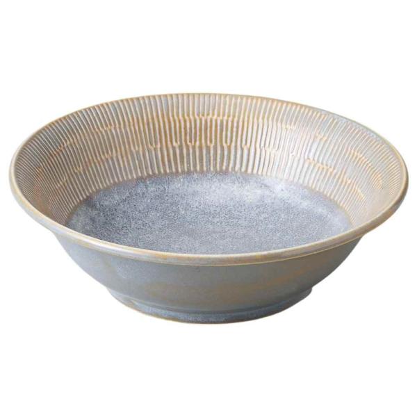 当店と同じ地元の卸商社から直接仕入れる和の器。料理屋さんや旅館などで使用されている本格的なプロ用食器を、ご家庭へお値打ち価格にてご提供いたします。季節の器、彩りの器で、食卓をもっとすてきに。サイズ: 直径 14.5x高さ 4.6cm生産:日...