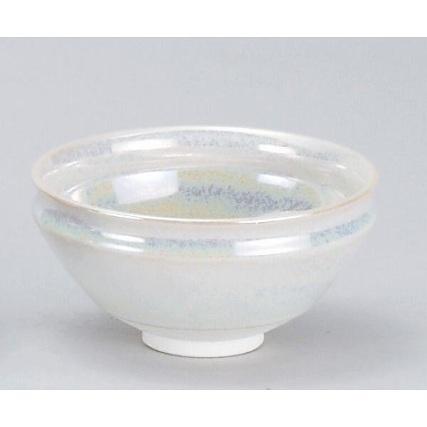 お抹茶って結構敷居が高いですよね。茶道なんてやったことないし…と敬遠しがちですがうちは家庭でお抹茶の粉を買ってきて作法も無く気軽にお抹茶を立てて飲んでいます。抹茶碗が口に当たるその感触がなんとも言えず、お茶を数倍美味しくしてくれます。皆さん...