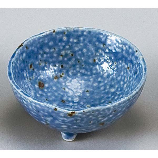 小付。それは小鉢よりも少し小さめ、珍味鉢よりも少し大きめ…というサイズです。酒の肴の珍味入れや、定食屋さんのメイン横の切り干し大根・もずくなど副食用など小鉢にしちゃうと料理が貧相に見えるような一品料理に使います。サイズ: 直径 8x高さ 3...