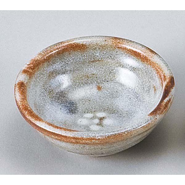 小付。それは小鉢よりも少し小さめ、珍味鉢よりも少し大きめ…というサイズです。酒の肴の珍味入れや、定食屋さんのメイン横の切り干し大根・もずくなど副食用など小鉢にしちゃうと料理が貧相に見えるような一品料理に使います。サイズ: 直径 8.5x高さ...