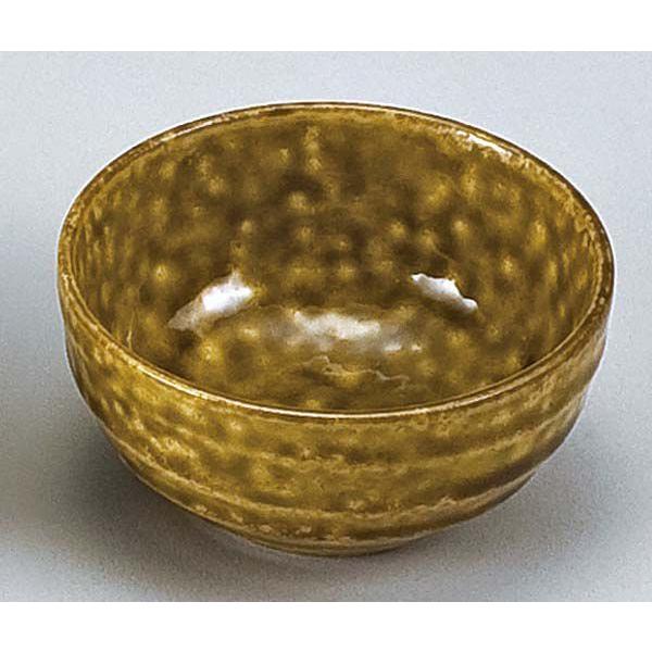 小付。それは小鉢よりも少し小さめ、珍味鉢よりも少し大きめ…というサイズです。酒の肴の珍味入れや、定食屋さんのメイン横の切り干し大根・もずくなど副食用など小鉢にしちゃうと料理が貧相に見えるような一品料理に使います。サイズ: 直径 8.2x高さ...