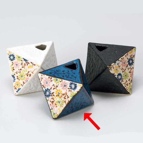 当店と同じ地元の卸商社から直接仕入れる花瓶。玄関や床の間にちょこっと飾ってみてはいかがでしょうか？業務用にも家庭用にもおすすめです。サイズ: 9x高さ 5.6cm生産:日本こちらの商品は協同組合からの取り寄せ品となります。そのため、在庫有り...