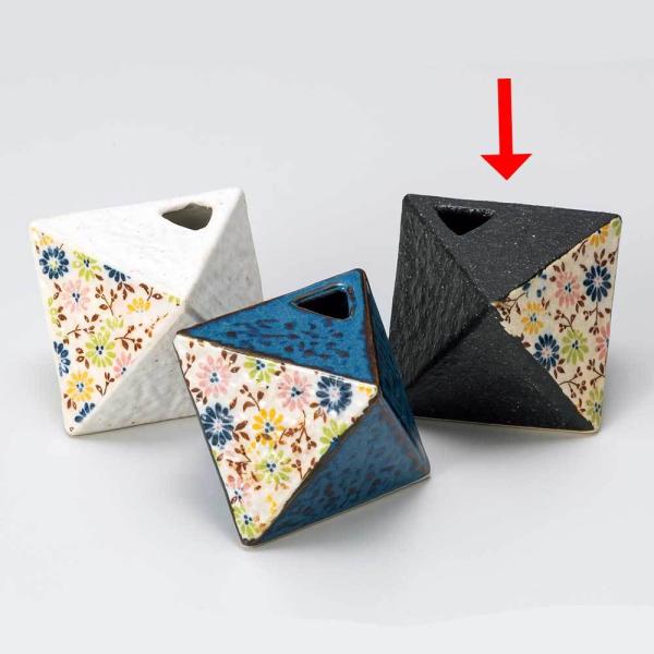 当店と同じ地元の卸商社から直接仕入れる花瓶。玄関や床の間にちょこっと飾ってみてはいかがでしょうか？業務用にも家庭用にもおすすめです。サイズ: 9x高さ 5.6cm生産:日本こちらの商品は協同組合からの取り寄せ品となります。そのため、在庫有り...