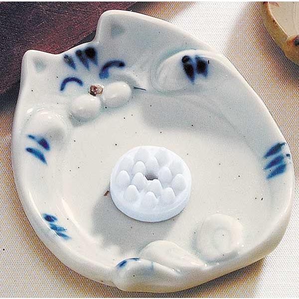 キュートな表情でもいやしてくれるステキな香立です。あなたの好きな香りでお部屋を満たしたリラックス空間をお楽しみください♪サイズ: 7.5x6.5cm生産:日本製陶器こちらは取り寄せ品です。通常1〜4日程度で入荷されますが在庫切れの場合はお待...