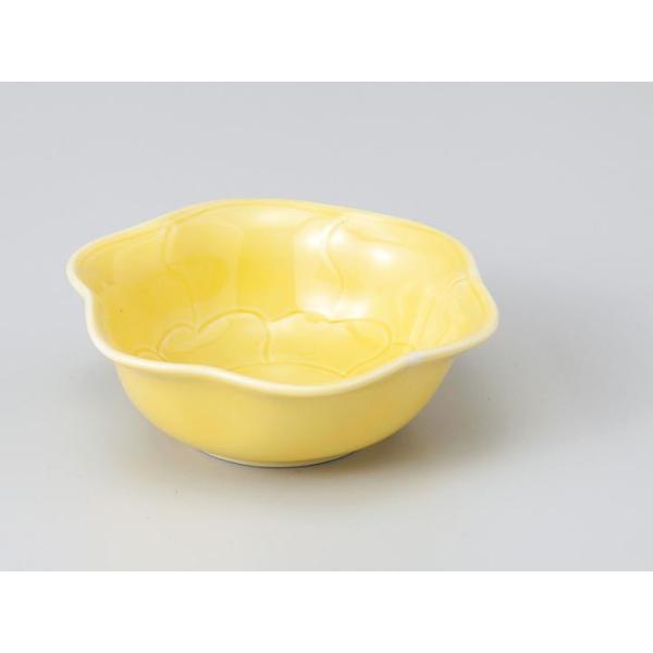 小鉢よりも小さい器に小付やミニ鉢などがございます。醤油皿、珍味鉢など、小さくても食卓を彩る器です。サイズ: 直径9.6x 高さ3.3cm生産:国内 美濃焼強化※必ずお読みください陶器の性質上、上薬のかかり具合や窯の温度などで掲載写真と多少異...