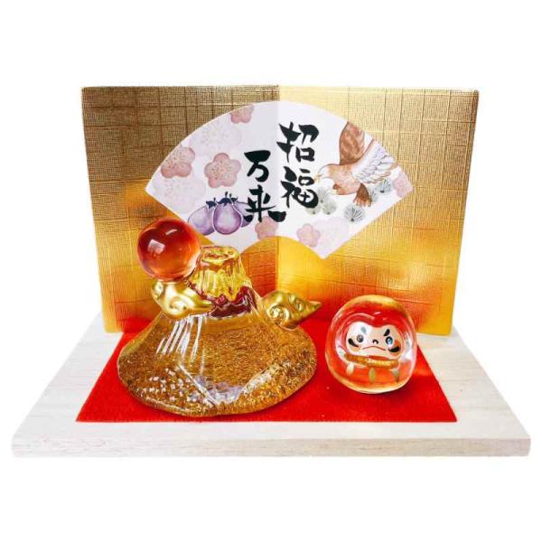 日本の象徴・富士山をモチーフにした高級感あふれるアイテムです。透明感のある美しいガラス細工で、光の角度によって輝きが変わり、お部屋やオフィスに上質な雰囲気を演出します。縁起の良い富士山デザインは、開運グッズ・風水アイテムとしても人気。ご自宅...
