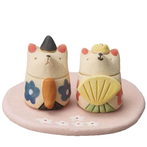 陶器の雛人形です。雛祭りにマンションやアパートなどで大きなひな壇を飾ることができない方、また玄関先にちょっと飾りたいという方などに特にお勧めです。ひな祭りなどの思いではお子さんはずっと残ります。かわいい陶器のひな人形をみせて和心のある素敵な...