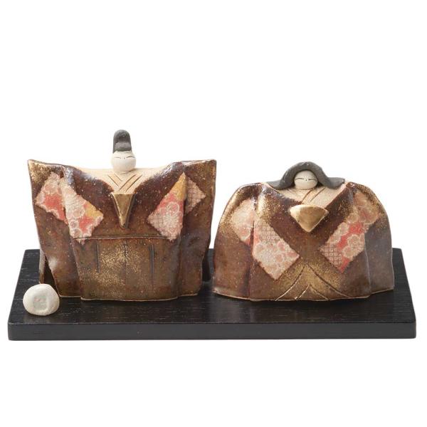 人形師さんの手造りひな人形です。雛祭りにマンションやアパートなどで大きなひな壇を飾ることができない方、妹さんのために2つめとしてコンパクトな物をお探しの方、また自分のために玄関先にちょっと飾りたいという方などに特にお勧めです。サイズ: 男 ...