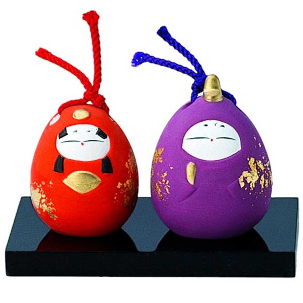 陶器の雛人形です。マンションやアパートなどにお住まいで大きな雛壇はいらないという方、また玄関先にちょっと飾りたいという方に特にお勧めです。ひな祭りの思い出はお子さんの心にずっと残ります。かわいいガラスのひな人形で、和心のある素敵な日にしてあ...