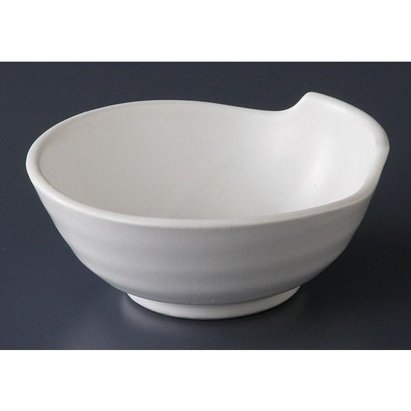 厳選された食器ばかりを集めた業務用の食器カタログ「わびすけ」。お店で使うような美麗かつオシャレな食器をぜひご家庭でもお楽しみください。サイズ：10.8×10.5×高さ 3.8cm生産国：日本 美濃焼窯の温度状況や作成状況などにより画像の商品...