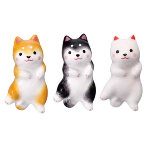 可愛い柴犬の箸置きです。手元にあったら絶対癒やされますよね。箸置きとして使わないときにはインテリアとして棚に飾ったり玄関にちょこんと置いたり。我が家の柴犬ちゃんと一緒に映してインスタにアップしませんか？サイズ: 高さ:各2.5cm陶器・透明...