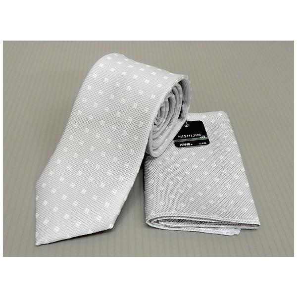 フォーマルナロータイ　チーフ シルク100％ 礼装 メール便可 おしゃれ 高級 冠婚葬祭 行事 慶事 弔事 父親 日本製  披露宴 お祝い