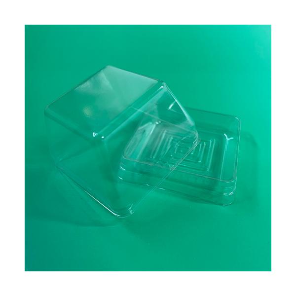 本来は出来上がった和菓子を冷凍保存するために作られたカップです。そのまま冷凍保存できます。このカップに入れて保存すれば、解凍した時に、お菓子には露がつきませんので、できたてのように美味しく解凍することができます。また、積み重ねることができま...