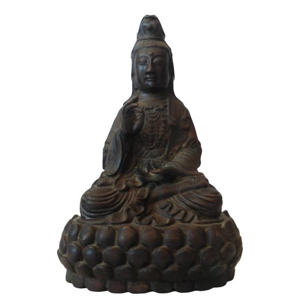 穏やかなお顔の仏像です■全体の大きさ高さ：18cm　幅：10cm奥行き：7cm重さ：872g■ご注意点経年劣化で写真よりサビが出ているなどが見られる場合もあります。お使いのモニターの機種によって実物と違う色合いに見えたり、大きさが、写真で見...