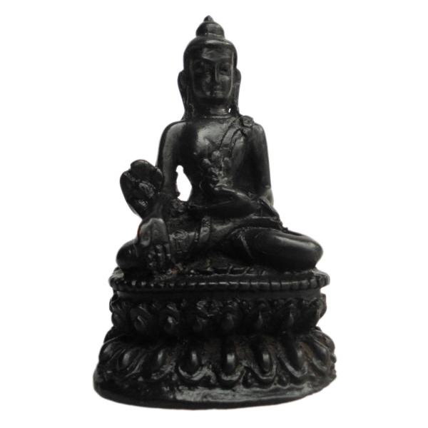 小さめの薬師如来像黒系の色みのネパール樹脂製左手に薬壺（やっこ）を持つ薬師如来無明の病を直す法薬を与える医薬の仏衆生の病苦を救うとされています。■全体の大きさ高さ：8.3cm　幅：5.2cm奥行き：3.7cm重さ：76g■ご注意同一商品が多...