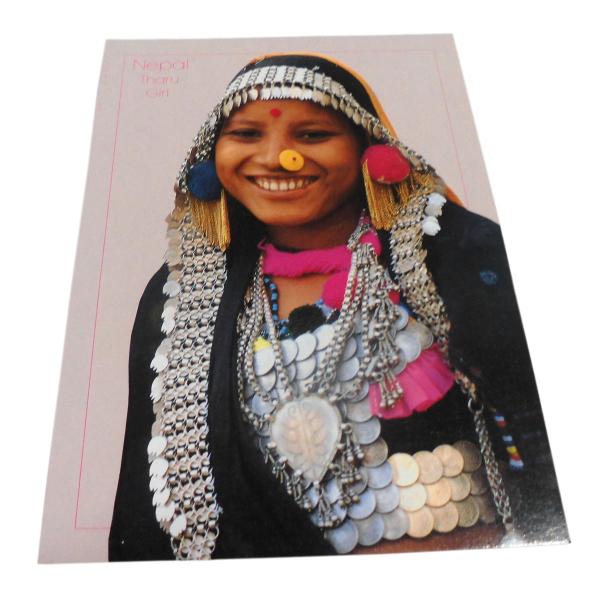 ネパールの人々を写した素朴な風景.農村風景 民族衣装の人々などとてもきれいな写真プリントのポストカードです。■全体の大きさ縦：14.8cm　横：10.5cm重さ：5ｇ■ご注意点アジアのポストカードです。経年劣化等により四隅の角がつぶれている...