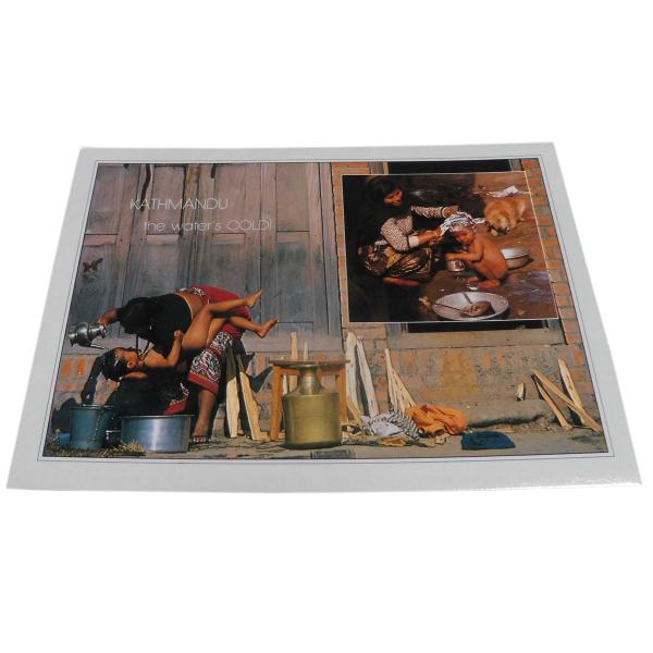 ネパールの人々を写した素朴な風景.農村風景 民族衣装の人々などとてもきれいな写真プリントのポストカードです。■全体の大きさ縦：10.5cm　横：15.3cm重さ：5ｇ■ご注意点アジアのポストカードです。経年劣化等により四隅の角がつぶれている...