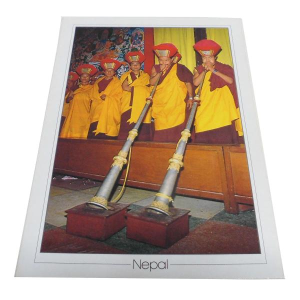 チベット仏教の僧侶たちと儀式の風景■全体の大きさ横:14.5cm 縦:10.5cm重さ:5g■ご注意点アジアのポストカードです。経年劣化等により四隅の角がつぶれている裏面の薄い黄ばみが見られるものがあります。複数ある物は質の程度はランダムで...