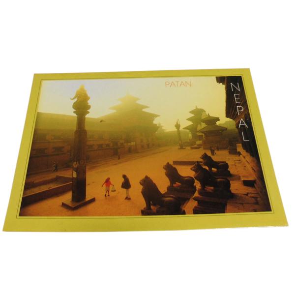 ネパール　パタンの風景■全体の大きさ横:14.5cm 縦:10.5cm重さ:5g■ご注意点アジアのポストカードです。経年劣化等により四隅の角がつぶれている裏面の薄い黄ばみが見られるものがあります。複数ある物は質の程度はランダムでお送りします...