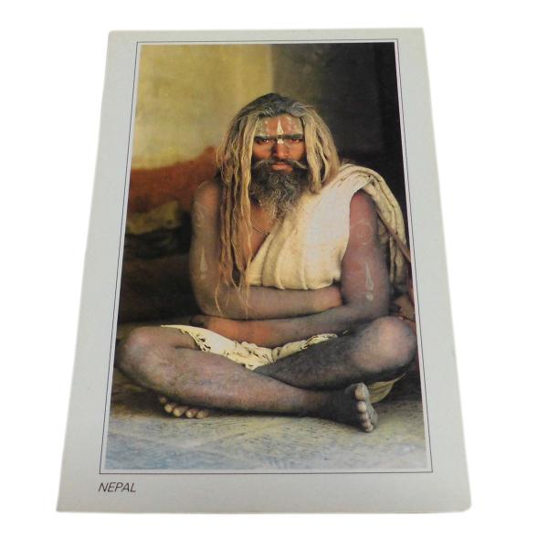 ネパールの写真をプリントしたポストカードサドゥー(sadhu)とは、サンスクリット語、もしくはパーリ語で、ヒンドゥー教におけるヨーガの実践者や放浪する修行者の総称。日本語では「行者」「苦行僧」と表現します。面白いポストカードです。■全体の大...