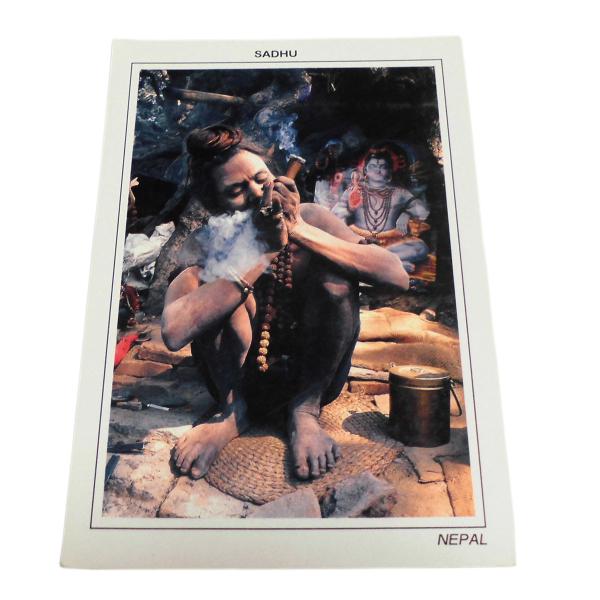 ネパールの写真をプリントしたポストカードサドゥー(sadhu)とは、サンスクリット語、もしくはパーリ語で、ヒンドゥー教におけるヨーガの実践者や放浪する修行者の総称。日本語では「行者」「苦行僧」と表現します。面白いポストカードです。■全体の大...