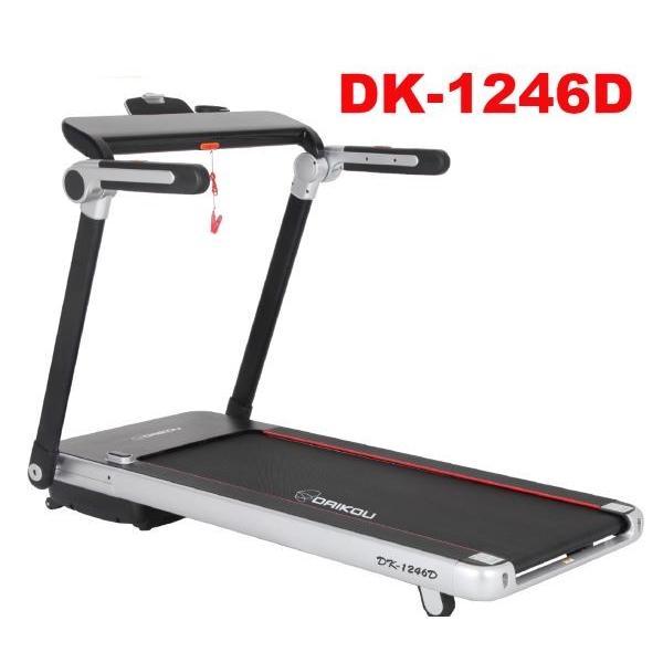 ルームランナーDK-1246D★完成品でお届けです。面倒な組み立てはありません。届いたら支柱を立てパネルを起こすだけ。電動傾斜機能と家庭用では最大級の走行面でストレスなく走れます。最大速度14km電動傾斜15段階★ポイント5倍★メーカー純正...