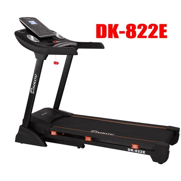 ルームランナーDK-822E★只今欠品中です。次回1月16日入荷予定電動傾斜機能や大型ベルトサイズそしてスピーカー内蔵のルームランナーです。操作性視認性の良いブルーライト液晶パネルでジョギング・ランニングにオススメです。★ポイント5倍★東京...