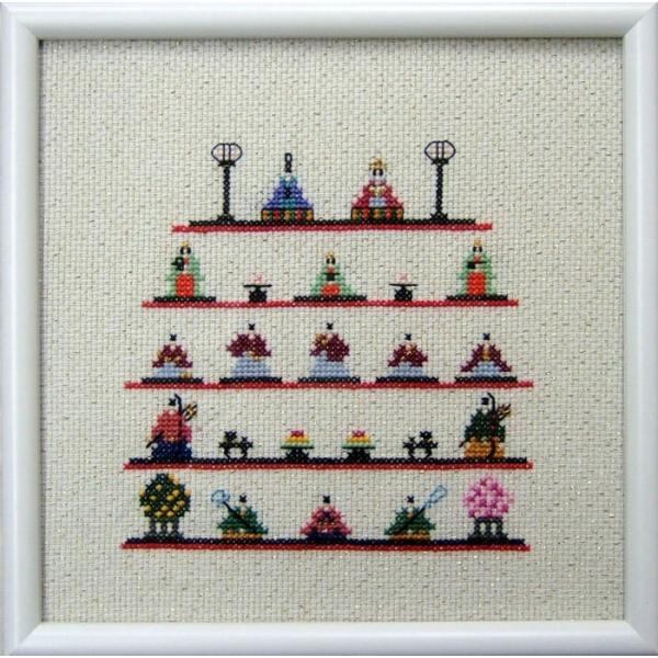 サイズ：約20×20cmキット内容：ラメ入り刺繍布、刺繍糸、針、カラー見本、ステッチ説明書、図案難易度：初級〜中級者向き額はキットに含まれていません。※メール便で発送可能です♪