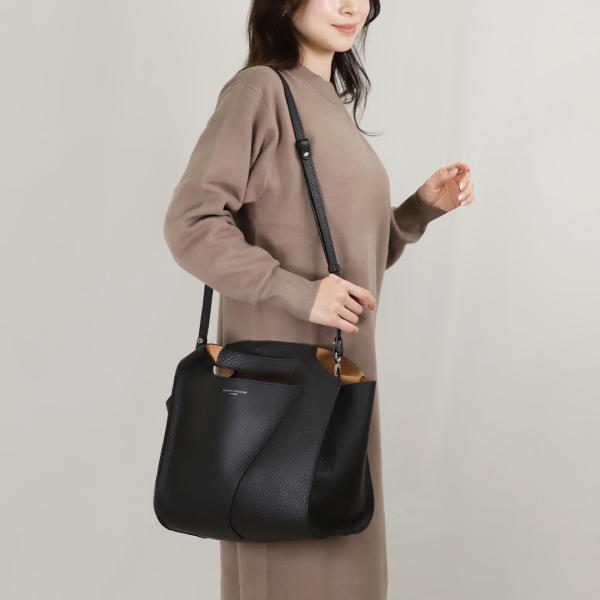 ジャンニキアリーニ GIANNI CHIARINI ジャンニキャリーニGIANNI CHIARINI(ジャンニキアリーニ)1970年代にイタリア・フィレンツェのバッグ工房としてスタート。上質なレザー素材をを使ったベーシックなアイテム作りをコ...