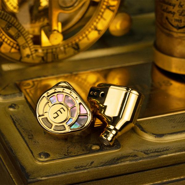 【発売日：2024年10月25日】ブランド名：Jomo Audio商品名/型番：Nautilus(Universal Fit)色：ゴールドJAN：783495553908発売日：2024年10月25日種別：有線イヤホンキーワード：イヤフォン...