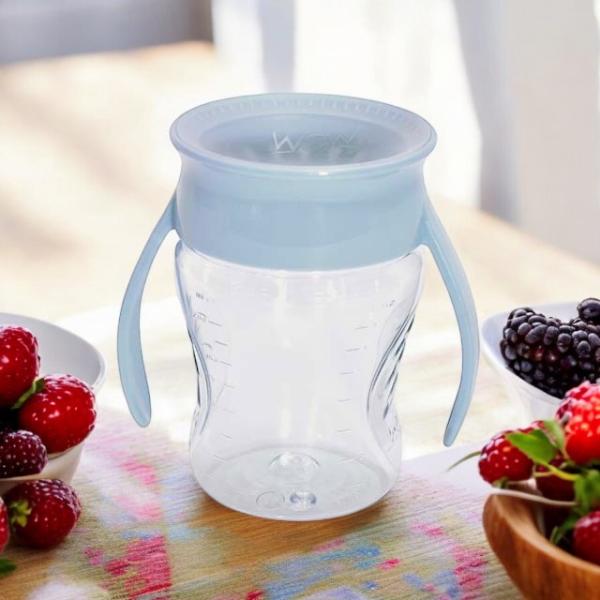 ■商品名WowCup baby ブルー■サイズ本体:87×110×120mm/111g■容量：207ml■対象年齢：12ヵ月頃〜■材質・カバー：ポリプロピレン（80℃）・シリコンキャップ：シリコーンゴム（140℃）・スクリューキャップ：ポリ...