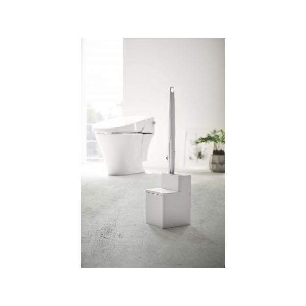 ●流せるトイレブラシのハンドルと替えブラシをセットで収納。●ブラシスタンドの枠は外すことができ、立てる向きを変えられます。ブラシの替えがサッと取り出すことができます。流せるトイレブラシのハンドルと替えブラシがぴったり収まります。
