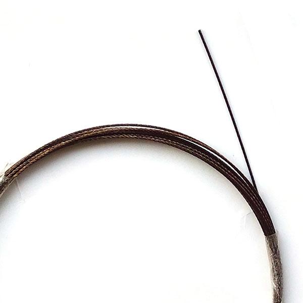 弓や切り糸に使われるワイヤーです。
