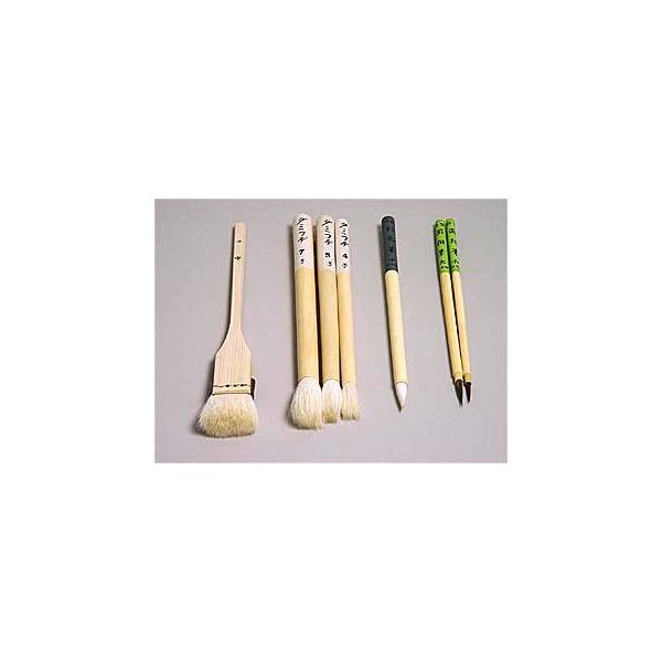 釉掛け・絵付けに必要な高級筆を、初級者用にセット組しました。《セット内容》●竹刷毛（山羊）中●ダミ筆（山羊）7・5・4号●面相筆（黒狸・馬混毛）大・小●彩色筆（鹿・馬・山羊混毛）中