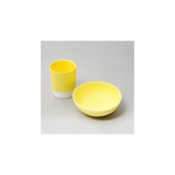 焼成温度・・・・1230℃ 釉厚さ・・・・・0.5mm焼成適性・・・・酸化 特徴・・・・・・艶消し状のしっとりとした釉調です。 水添加量目安・・・1kg：1000mlボーメ度・・・・52ニューマット釉薬は、艶消し状のしっとりとした釉調ですが...