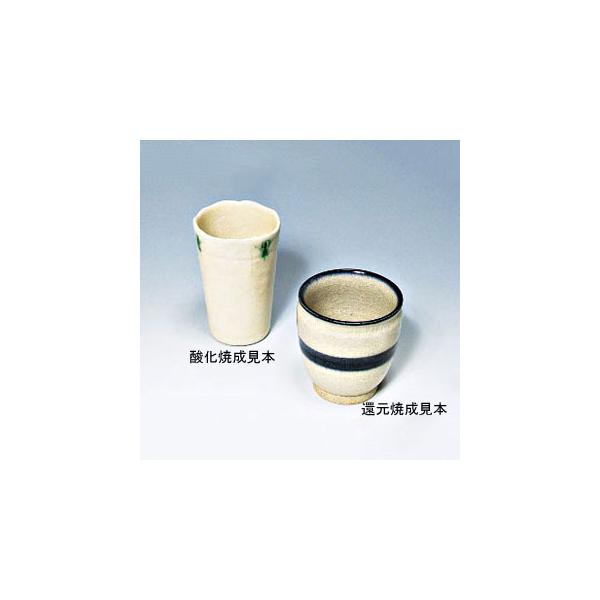 焼成温度目安・・1100〜1200℃ 釉厚さ・・・・・0.3mm焼成適性・・・・酸化・還元 特徴・・・・・・下絵の具のグリーンのみ発色が変化します。 1,200℃では溶けにくい窯に適し、省エネにもなります。鉄分を多く含む土と焼くと色が変化す...