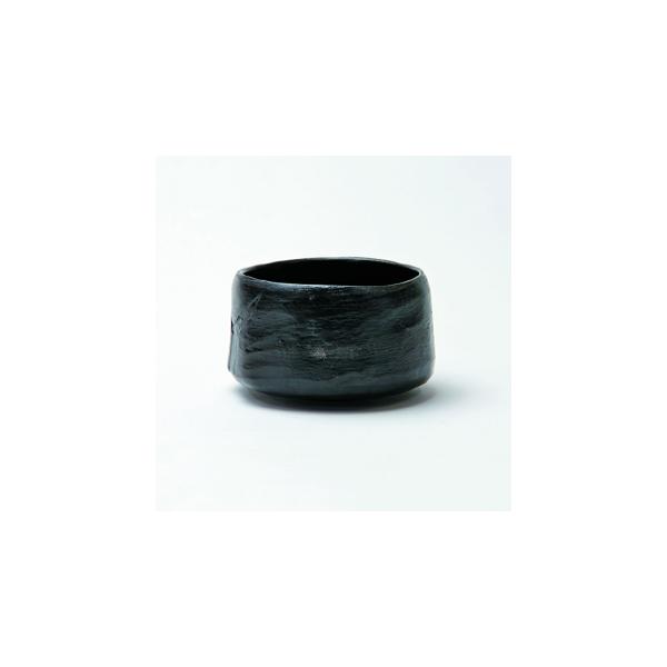 焼成温度目安・・850〜880℃釉掛量目安・・・厚め（0.7〜0.8ｍｍ厚を普通として） 特徴・・・・・・しっとりとした重厚な光沢の黒で、楽茶わんなどの釉としても使えます。鉛成分は使用していません。七宝絵具のように彩度が高く、透明性で色ガラ...
