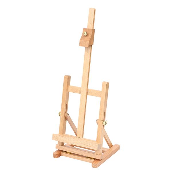 折りたたみ可能なアクセサリータイプのイーゼルです。従来品はタテ32cmまでの対応でしたが、5号はタテ40cmまで可能になり、F4サイズを飾れるようになりました。インテリアとして作品を飾ったり、店頭ディスプレイにもおすすめです。※画布受けは固...