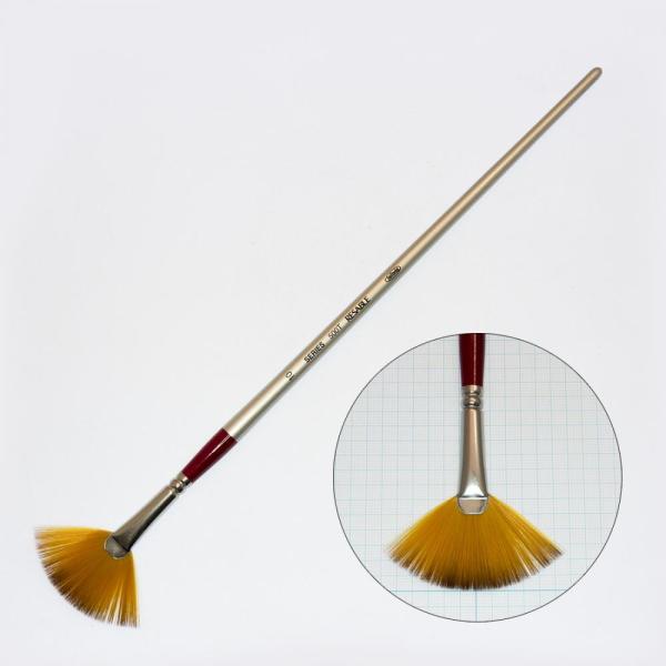 ＜仕様＞穂先の形状：ファン（平）毛の種類：リセーブル毛号数：No.10穂丈×巾：24.0×45.0mm新しい技法を駆使して作られたリセーブル原毛の特徴を生かした筆太さの異なる原毛を用途に合わせて混毛し、独特の弾力をもたせました。穂先がよく揃...