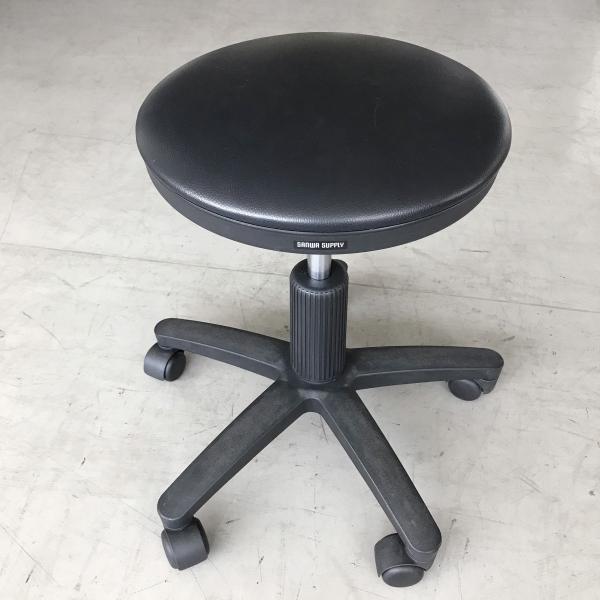 品名 丸イス OAチェア（ブラック）/ メーカー サンワサプライ / 型式 SNC-RD5V / 製造年 年式不明 / 保証期間 - / 電源 - / ガス種 - / サイズ（外寸）515x515xH410〜540 / メモ -