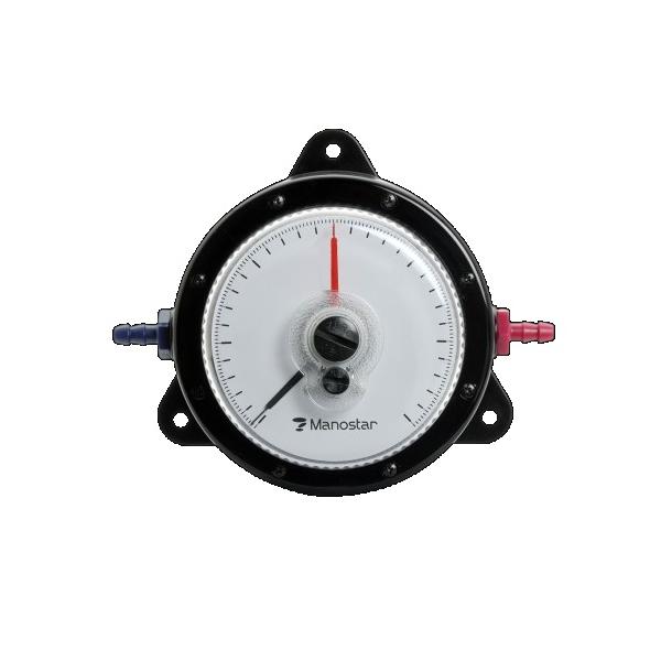 ■マノスターゲージ WO81 FS 50DVの特長●豊富なラインナップ、風量・風速目盛にも対応●読みやすい広角メモリ(指針回転角270°)●極性転換が簡単にできる配管接続口●異常高圧突入にも影響を受けにくい独自の機構●耐振性・耐久性が高く、...