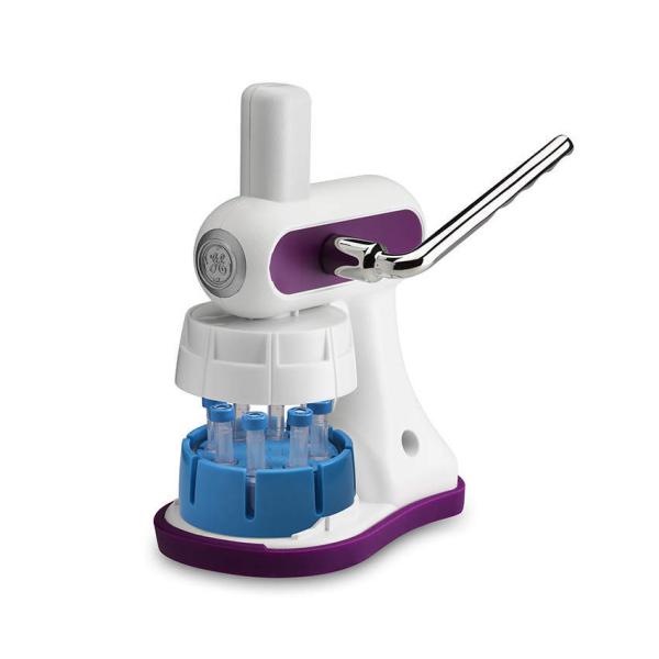 ■ミニユニ   MUPMCPBC8の特長●マルチコンプレッサは8本同時に処理ができます。●マルチコンプレッサ本体は、ミニユニ、ミニユニG2両方に使用できます。トレイは共通使用できません。※オートサンプラーのニードルの先端がチャンバーの底から...