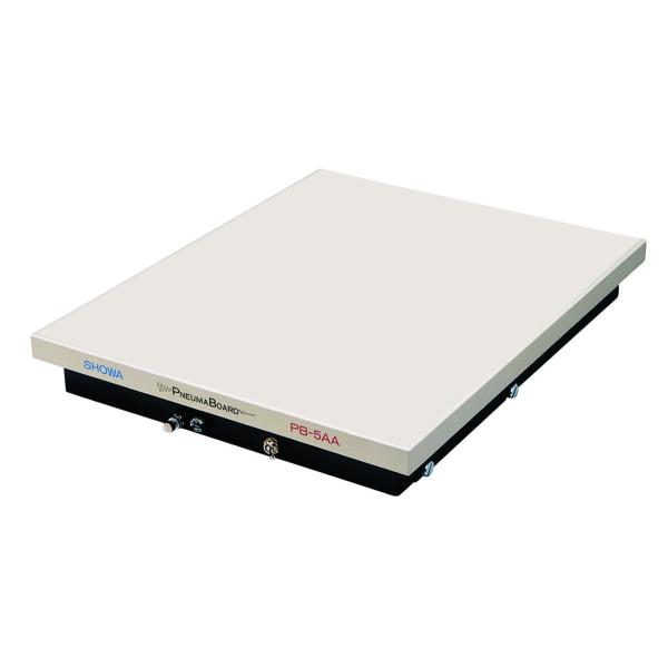 ■卓上型除振台 PB-5AA-4050の特長●事務机や作業台の上でそのまま利用できる手軽な除振台です。●軽量・コンパクトでしかも薄型タイプのため持ち運びも簡単です。●5AA型は小型の自動レベル調整器を内蔵していますので、空気源があれば、ばね...