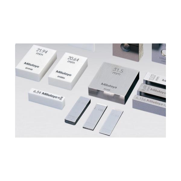 ■ゲージブロック 鋼製 516-112 BM1-16-1の特長●マイクロメーター検査用の専用セットです●材質：鋼製●組数：16個組●寸法段階：0.25mm、1mm、5mm●呼び寸法/個数：・1.25、1.5、25.25 / 3個・1、2、3...